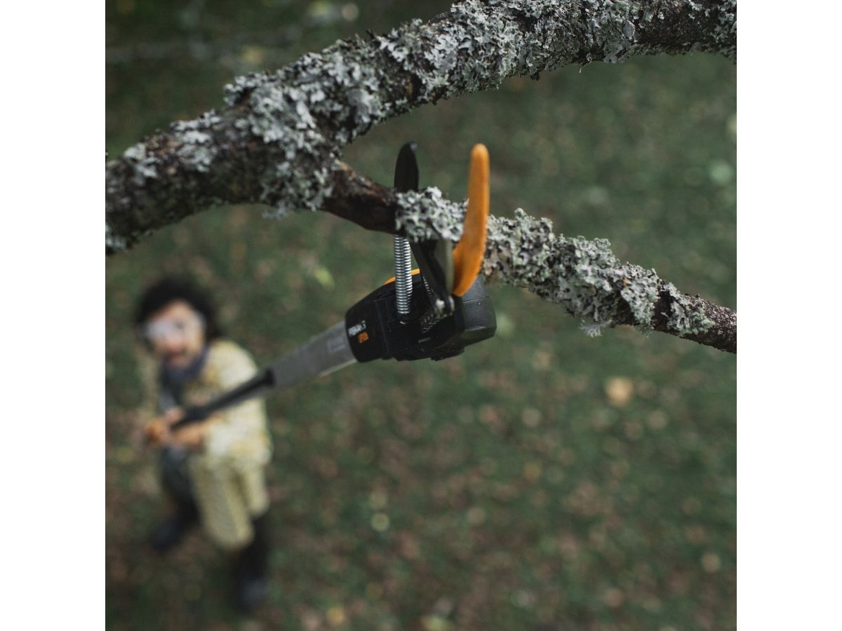 Сучкорез универсальный телескопический UPX86 FISKARS PowerGear ...